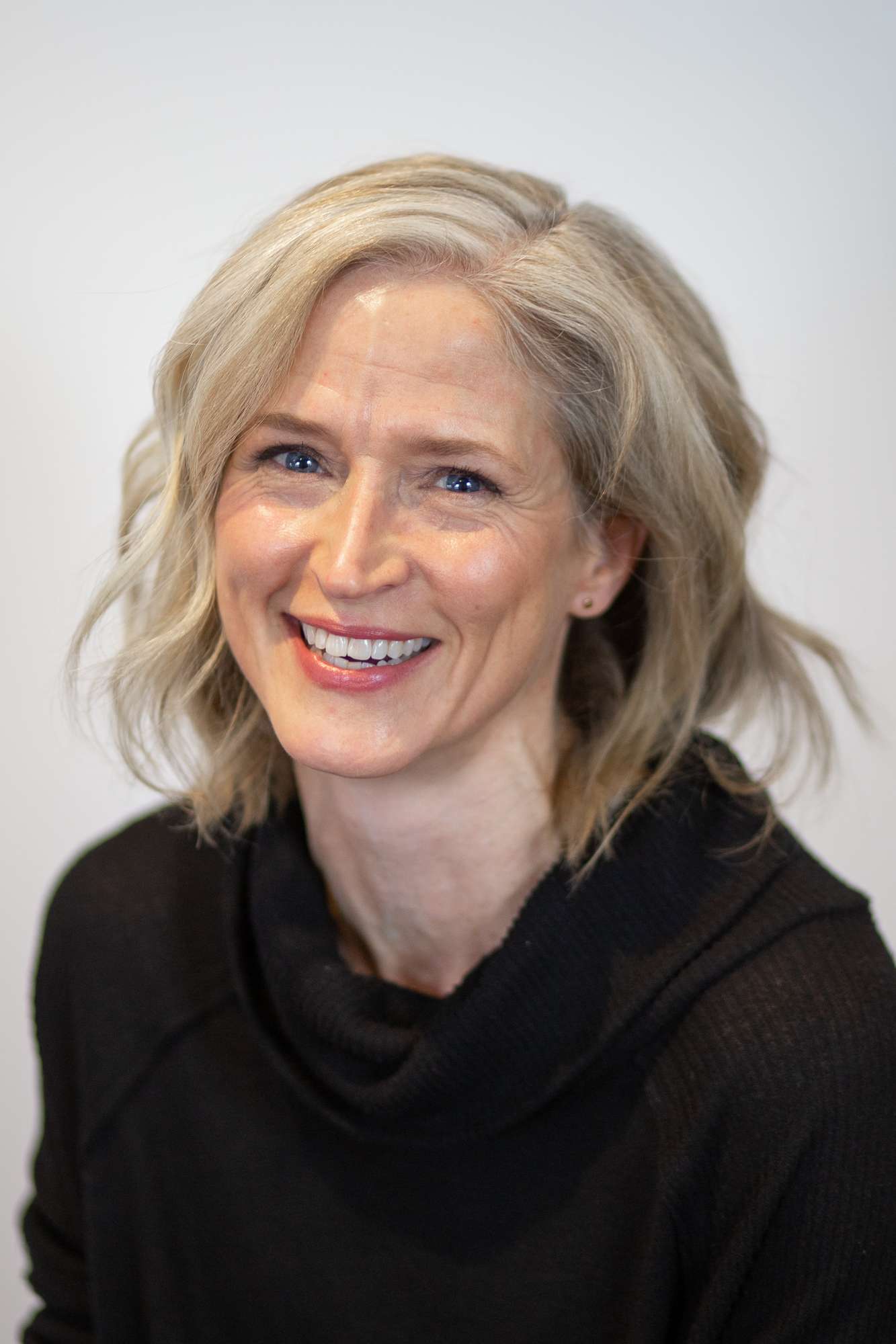 Bio – Julie – TeamWorks